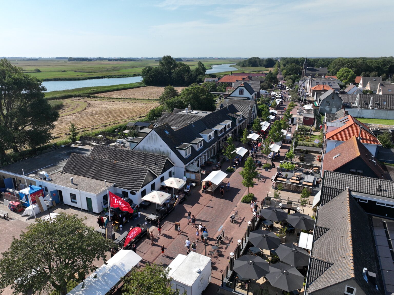Sinterklaas en pieten intocht op Texel | Texel Informatie